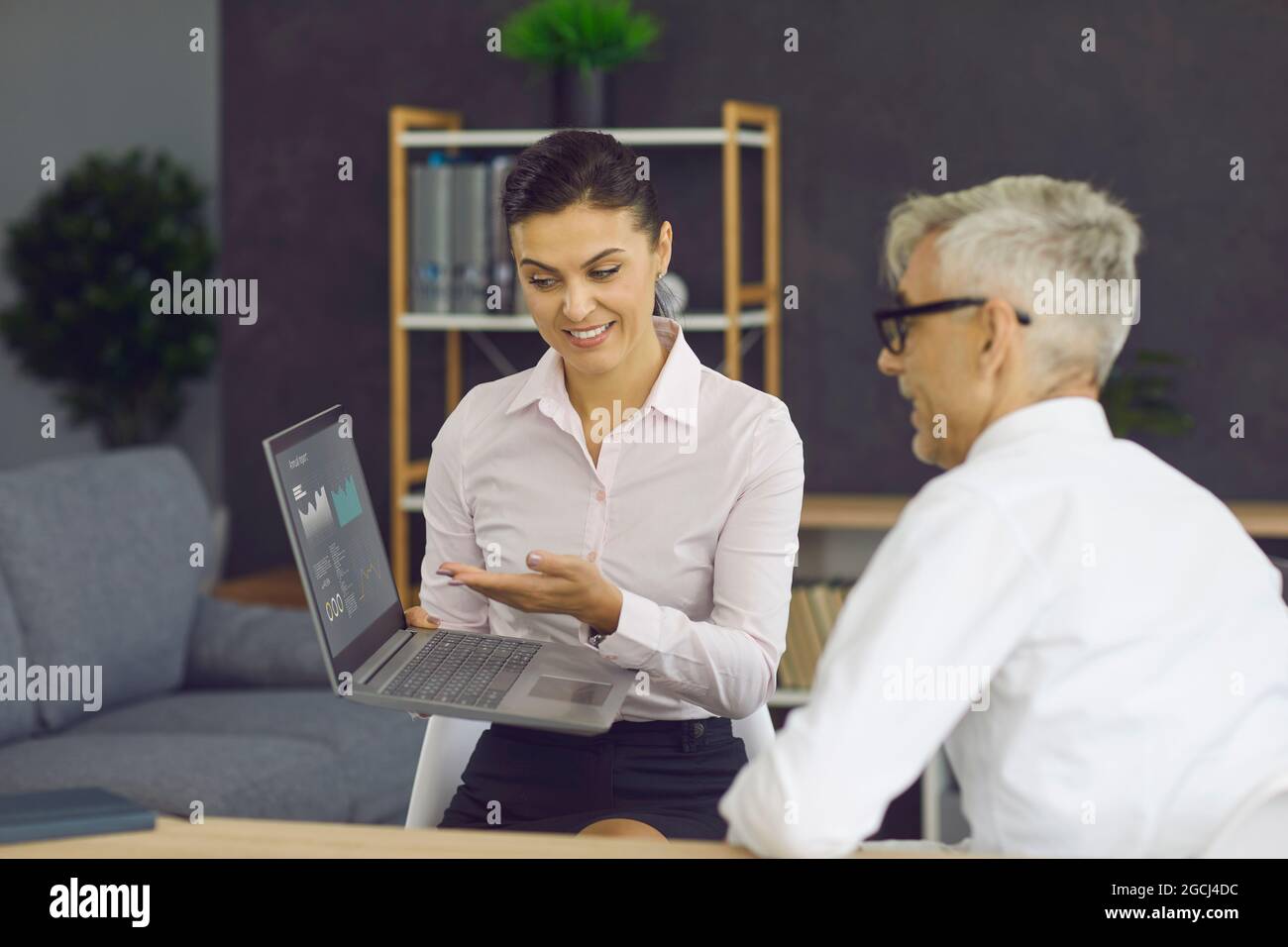 Meeting in bank hi-res stock photography and images - Alamy