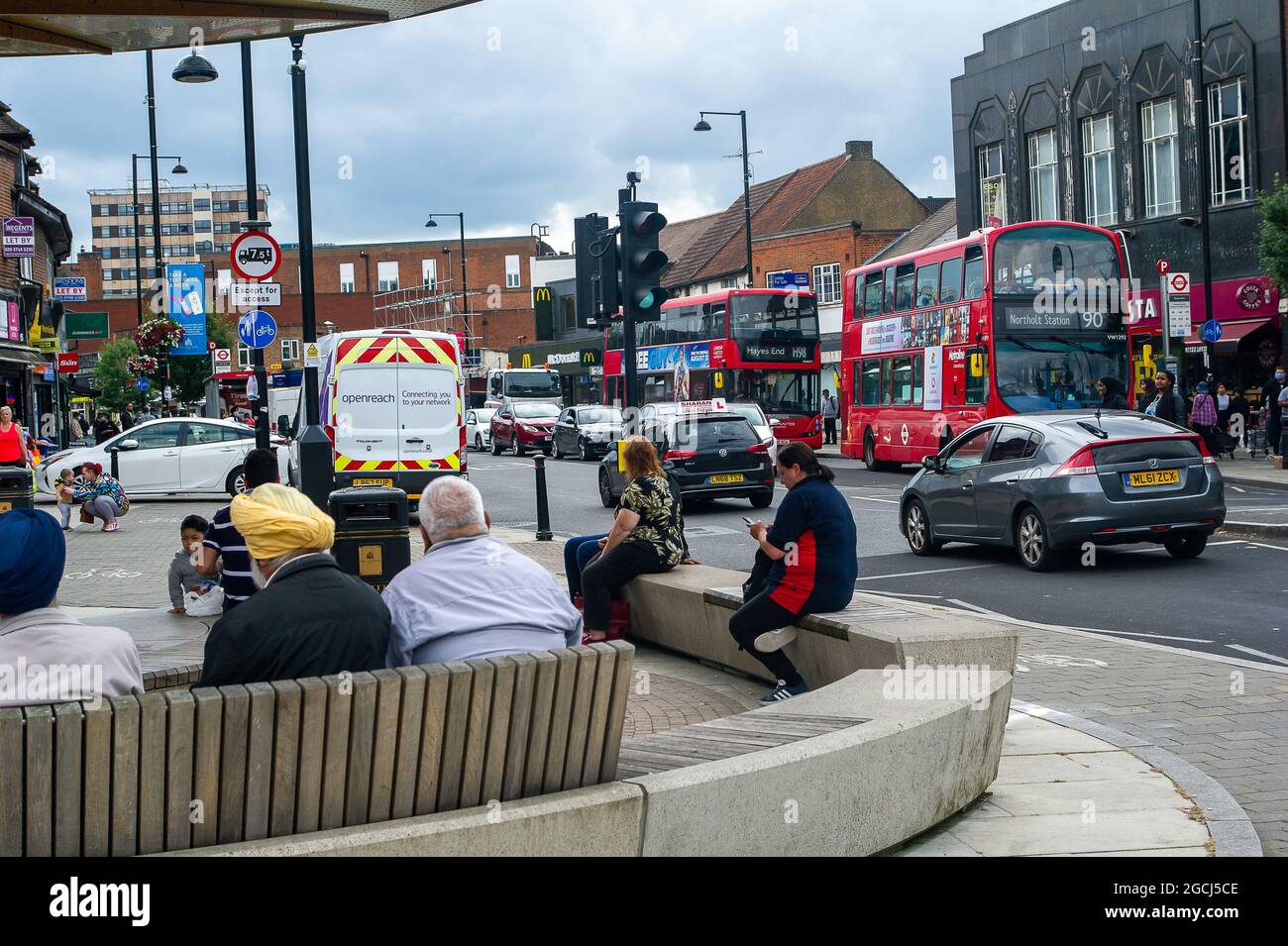 Hayes, London Borough of Hillingdon, UK. 5th August, 2021. Shoppers ...