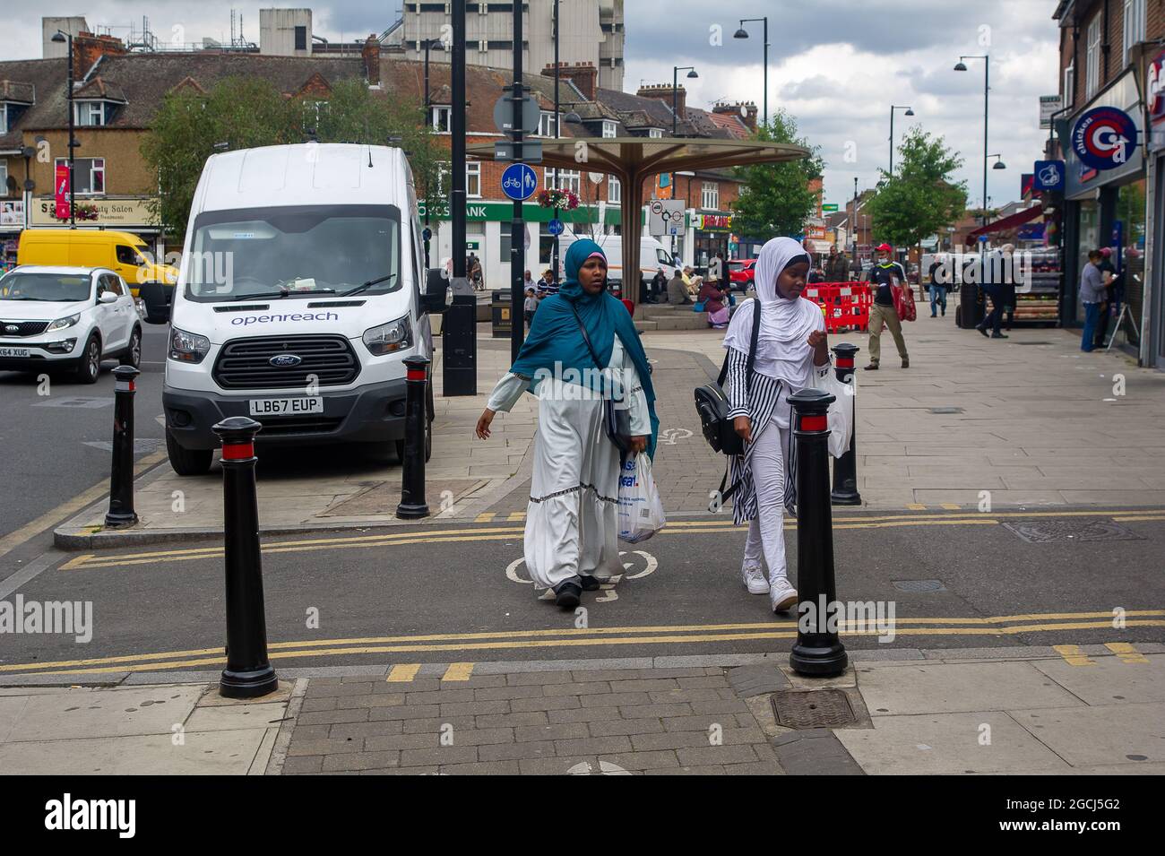 Hayes, London Borough of Hillingdon, UK. 5th August, 2021. Shoppers ...