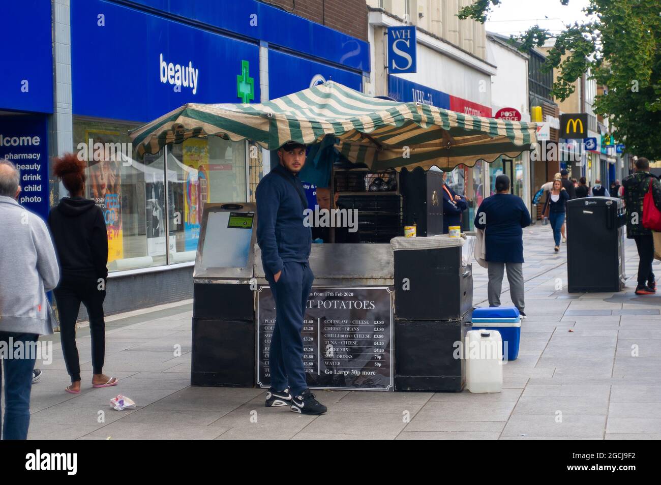Uk pandemic freshly hi-res stock photography and images - Alamy