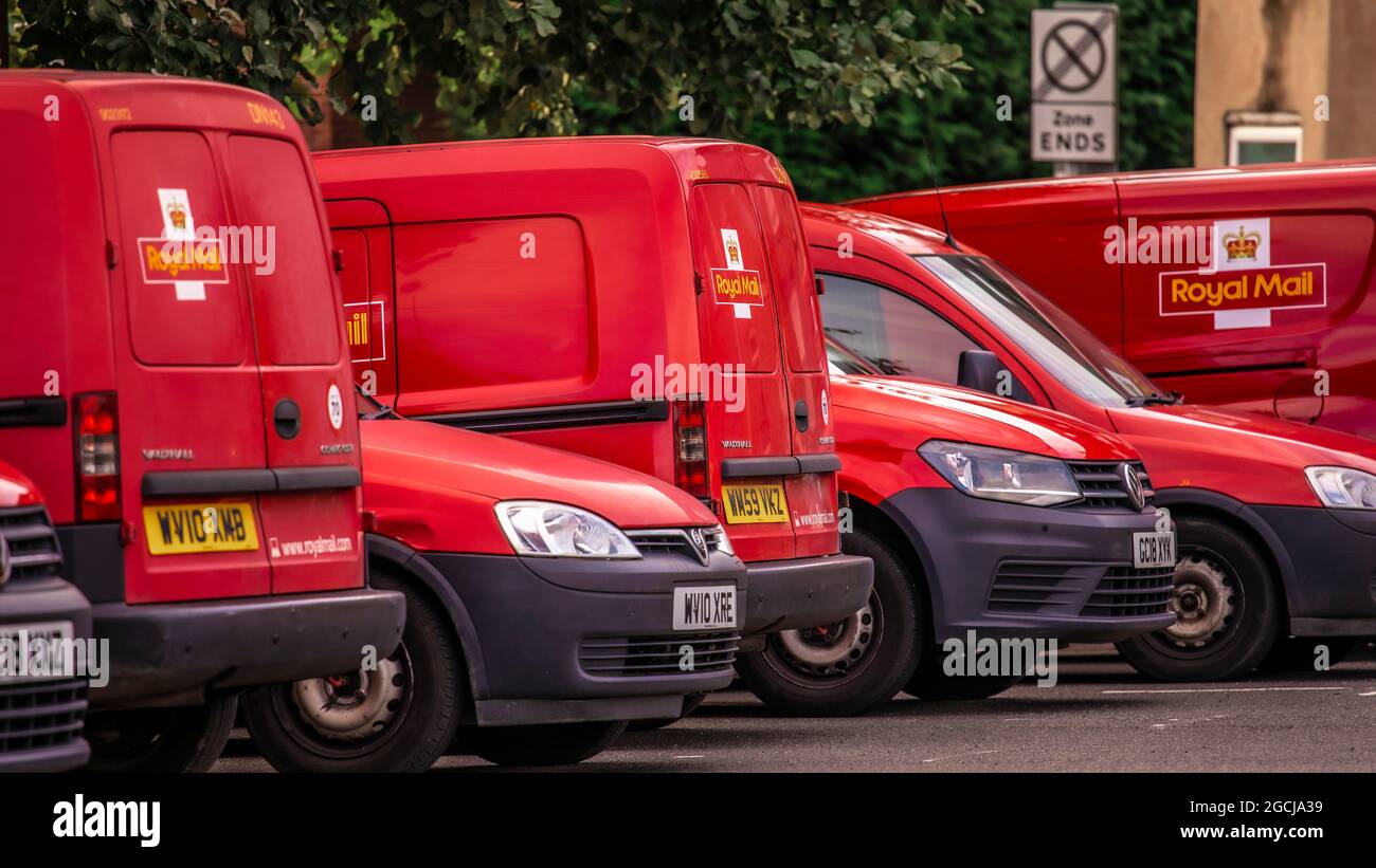 Fleet of vans hi-res stock photography and images - Alamy