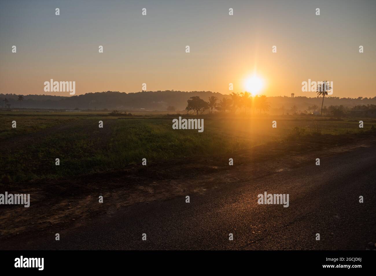 Indian road scenery hi-res stock photography and images - Alamy