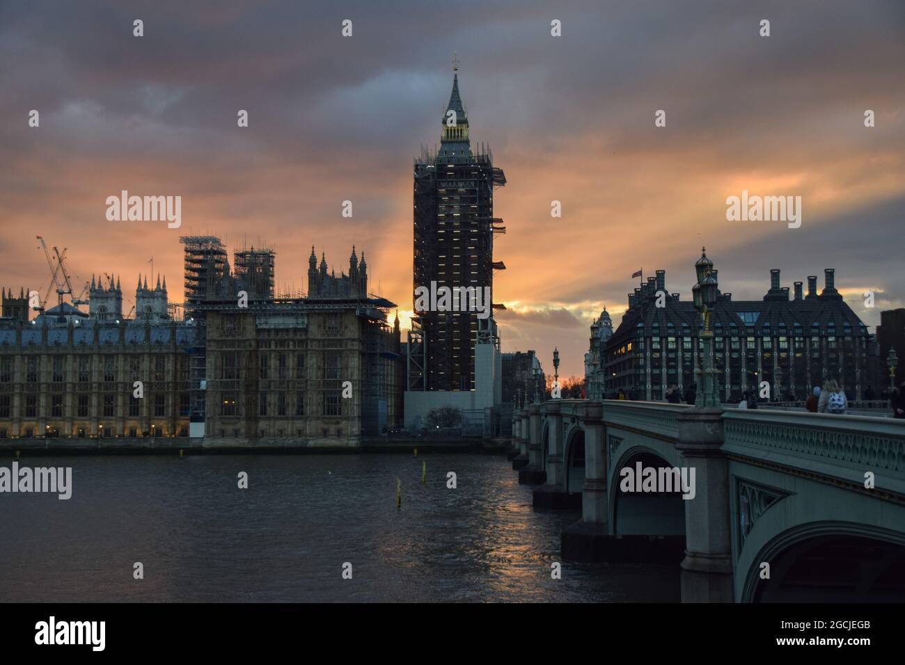 Piccadilly circus sunset hi-res stock photography and images - Alamy