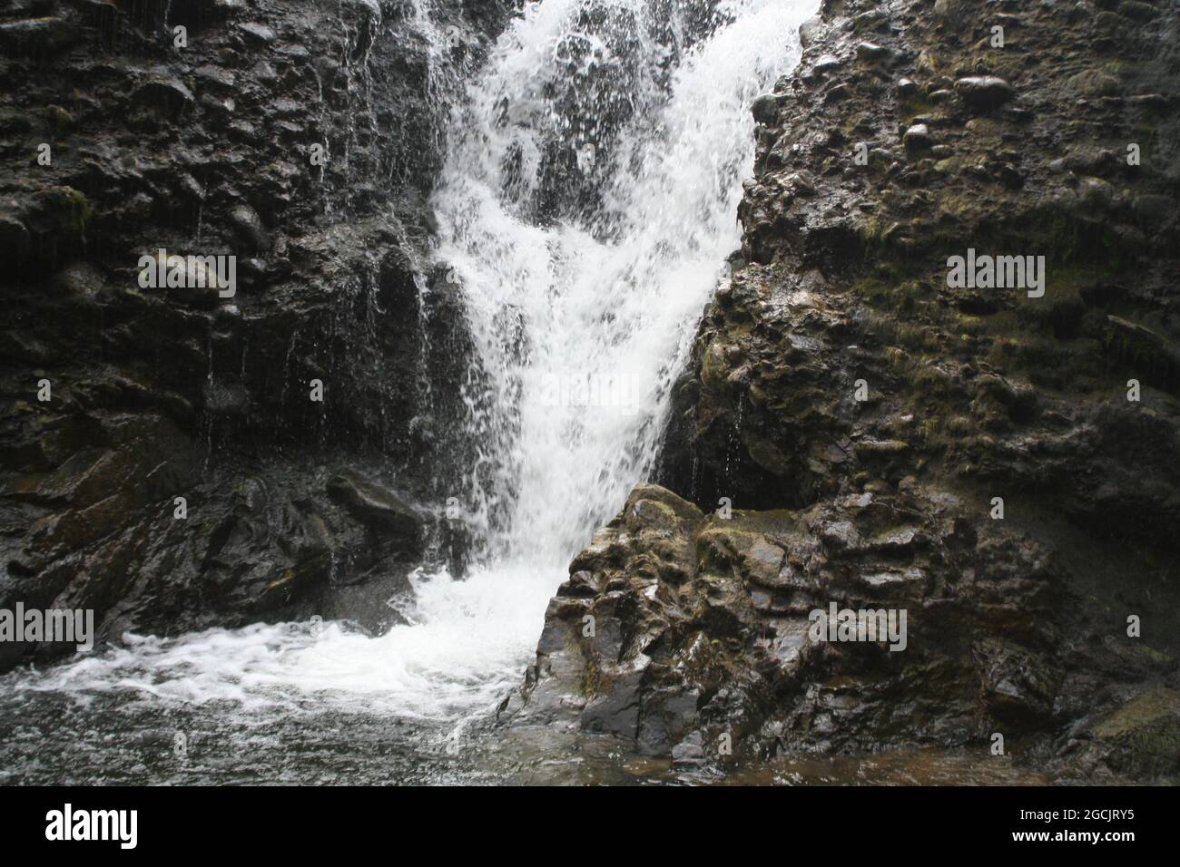 Colld waterfall water hi-res stock photography and images - Alamy