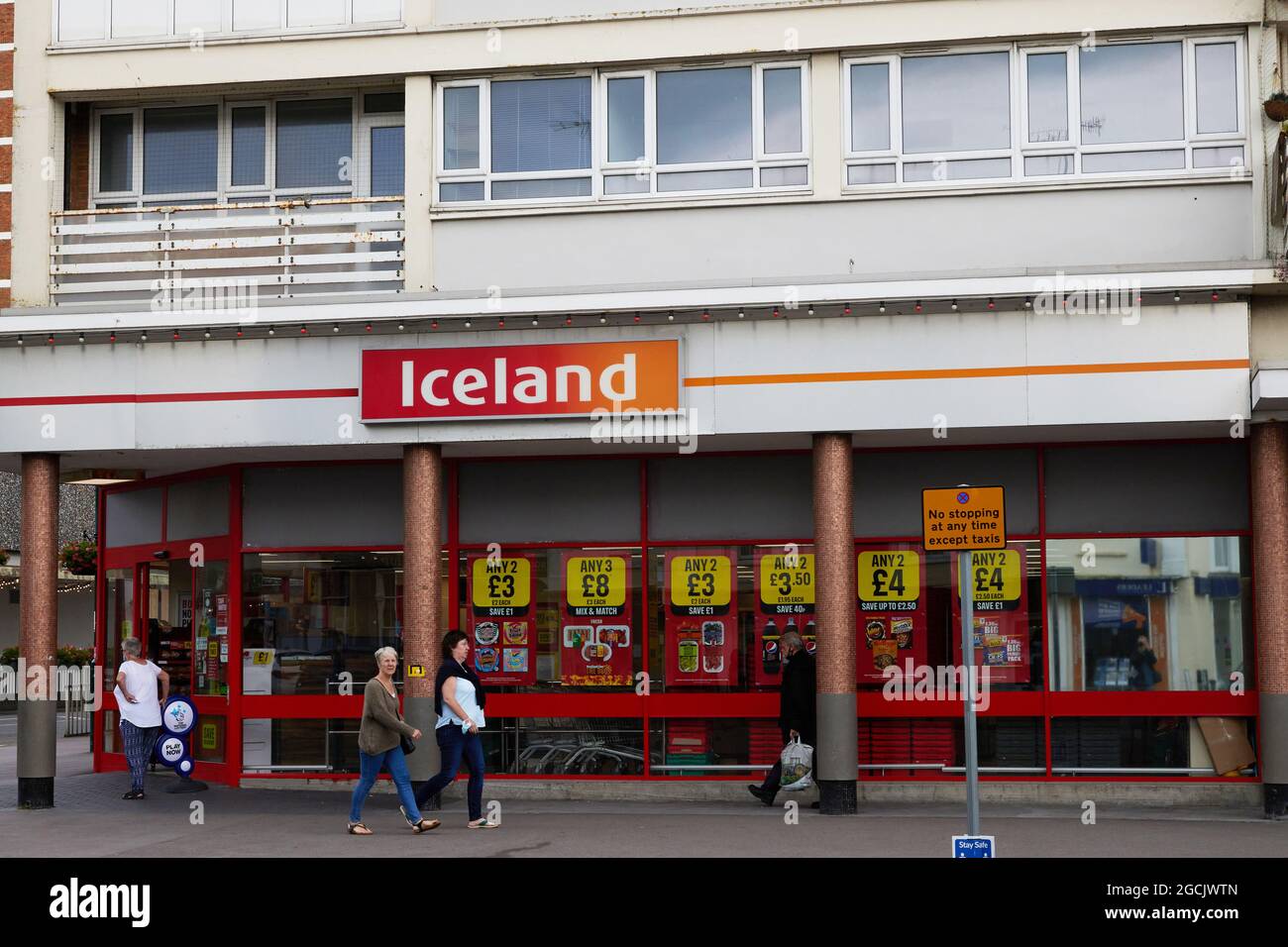 Iceland shop and logo seen Bognor Regis, UK Stock Photo - Alamy