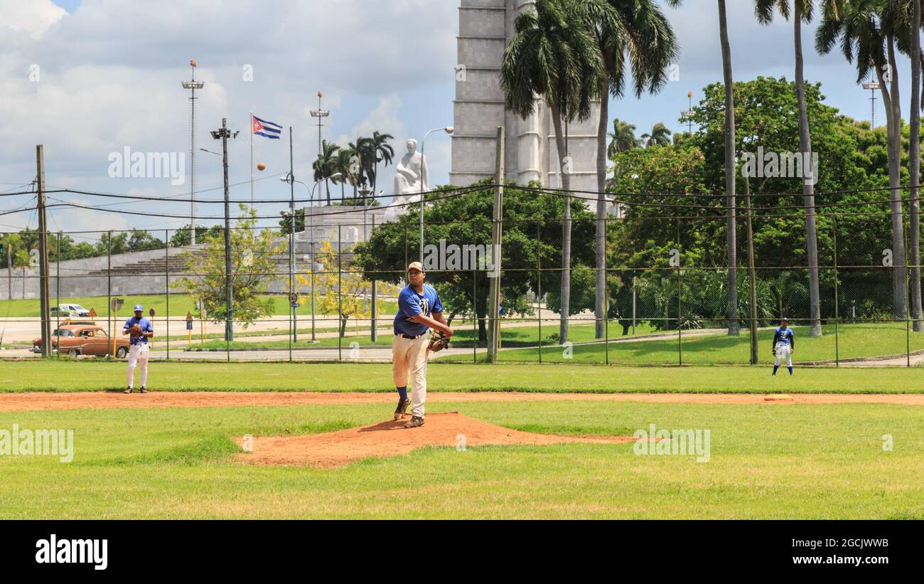 Cuban baseball hi-res stock photography and images - Alamy