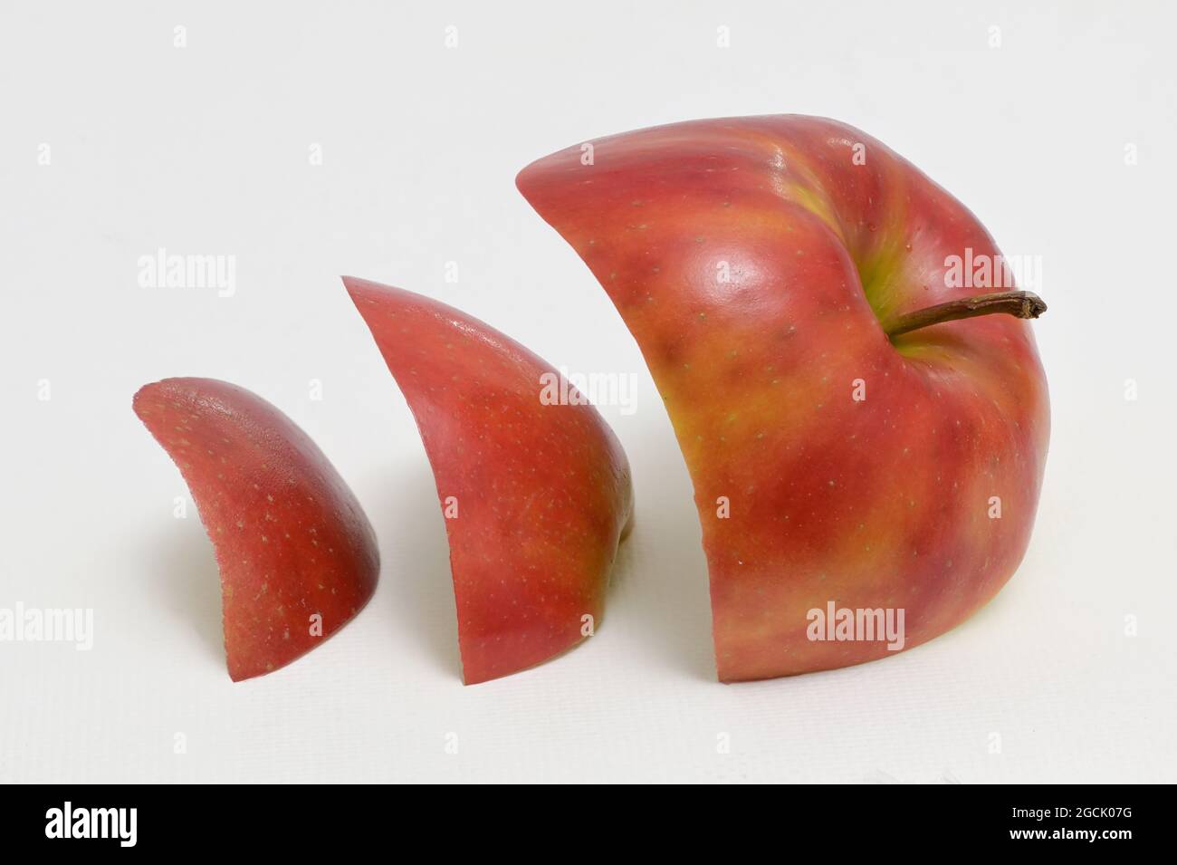Sliced apple cutout hi-res stock photography and images - Alamy