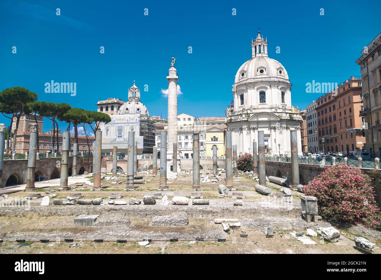 Sunny day in rome hi-res stock photography and images - Alamy