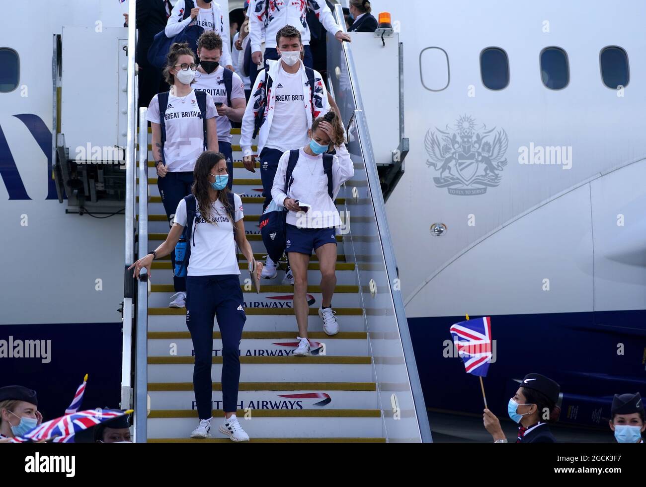 The final athletes representing Great Britain arrive at Heathrow ...