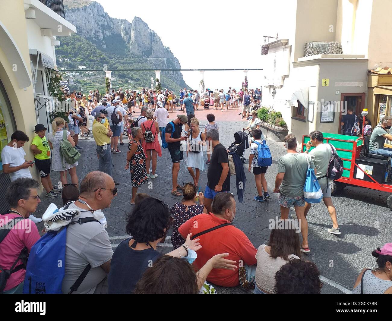 Summer 2021: sea and sun, many tourists in isle of Capri (Italy Stock ...