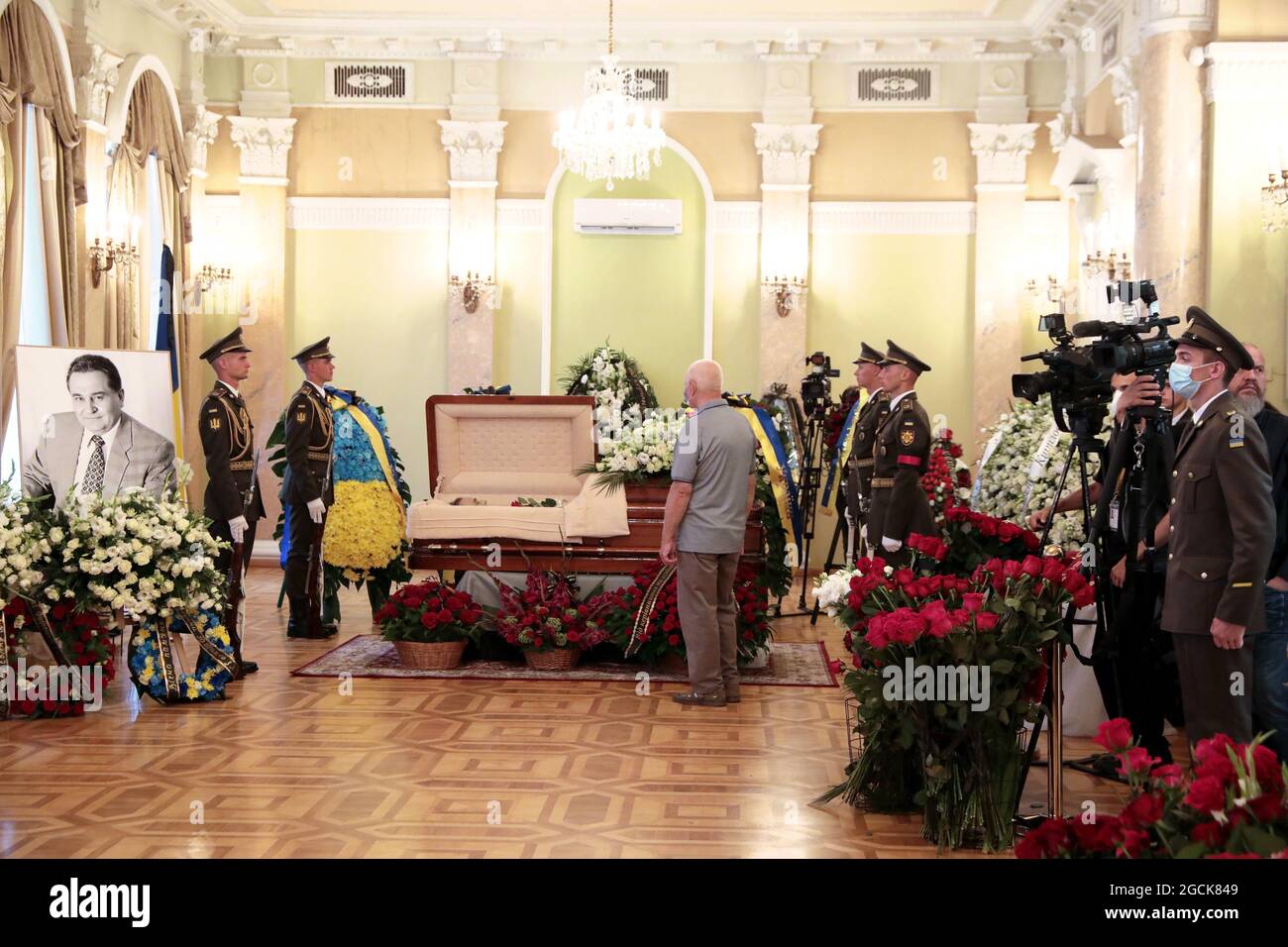 KYIV, UKRAINE - AUGUST 7, 2021 - The lying-in-state ceremony of ...