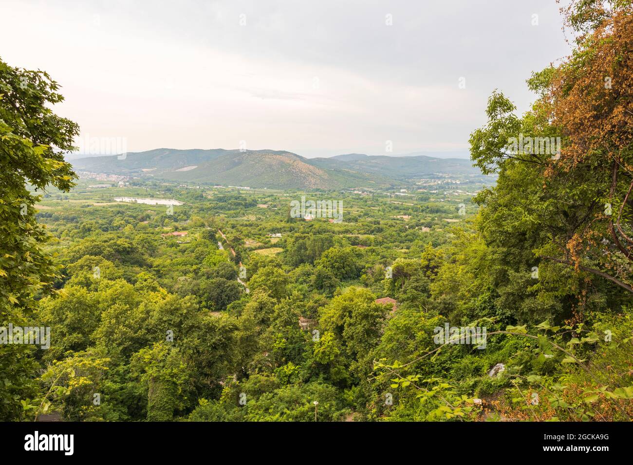 Pale sky background hi-res stock photography and images - Alamy