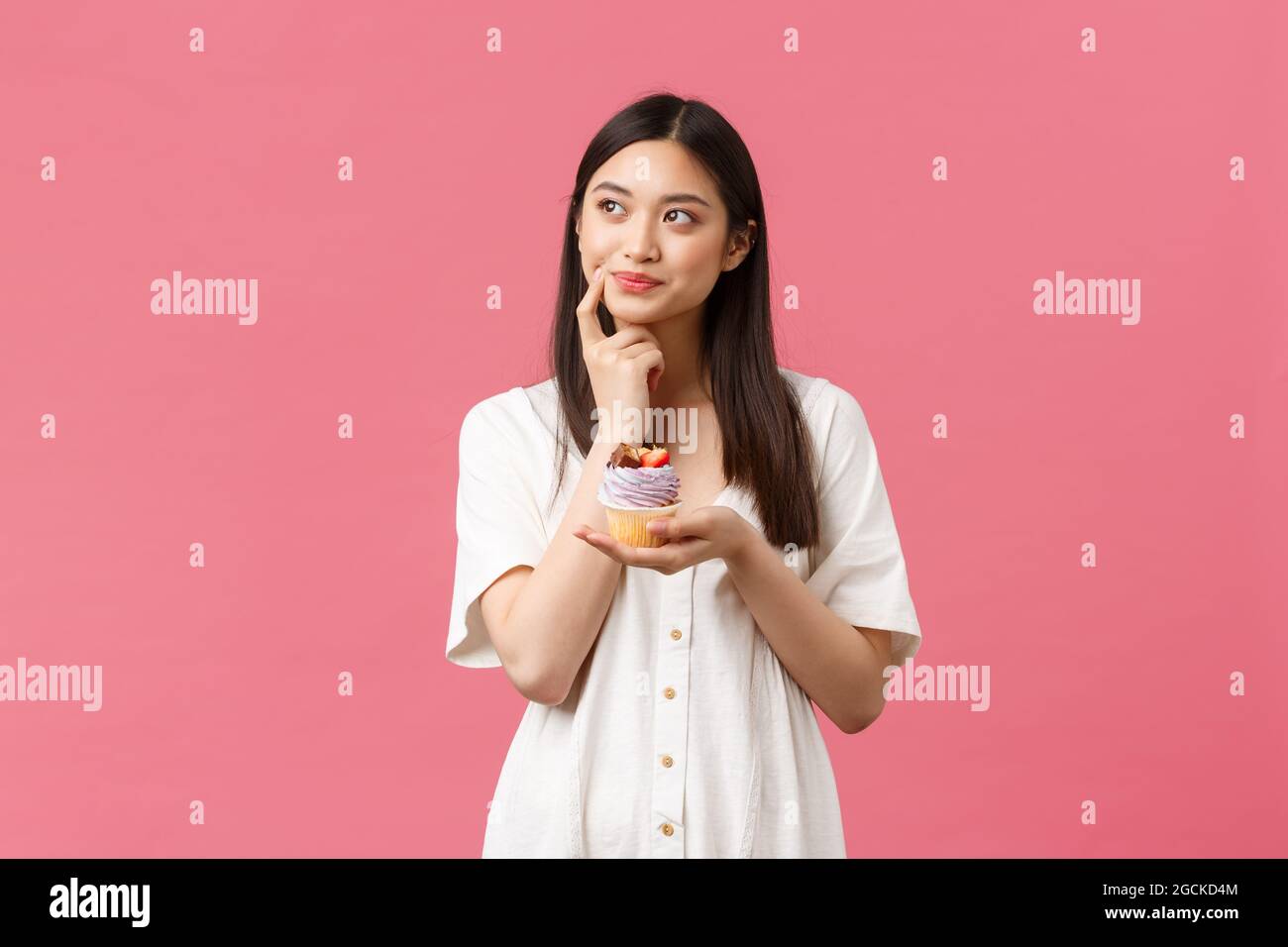 Food, cafe and restaurants, summer lifestyle concept. Thoughtful cute ...