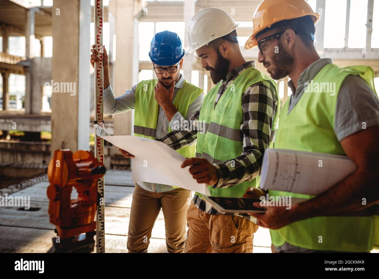 Attractive men building site hi-res stock photography and images - Alamy