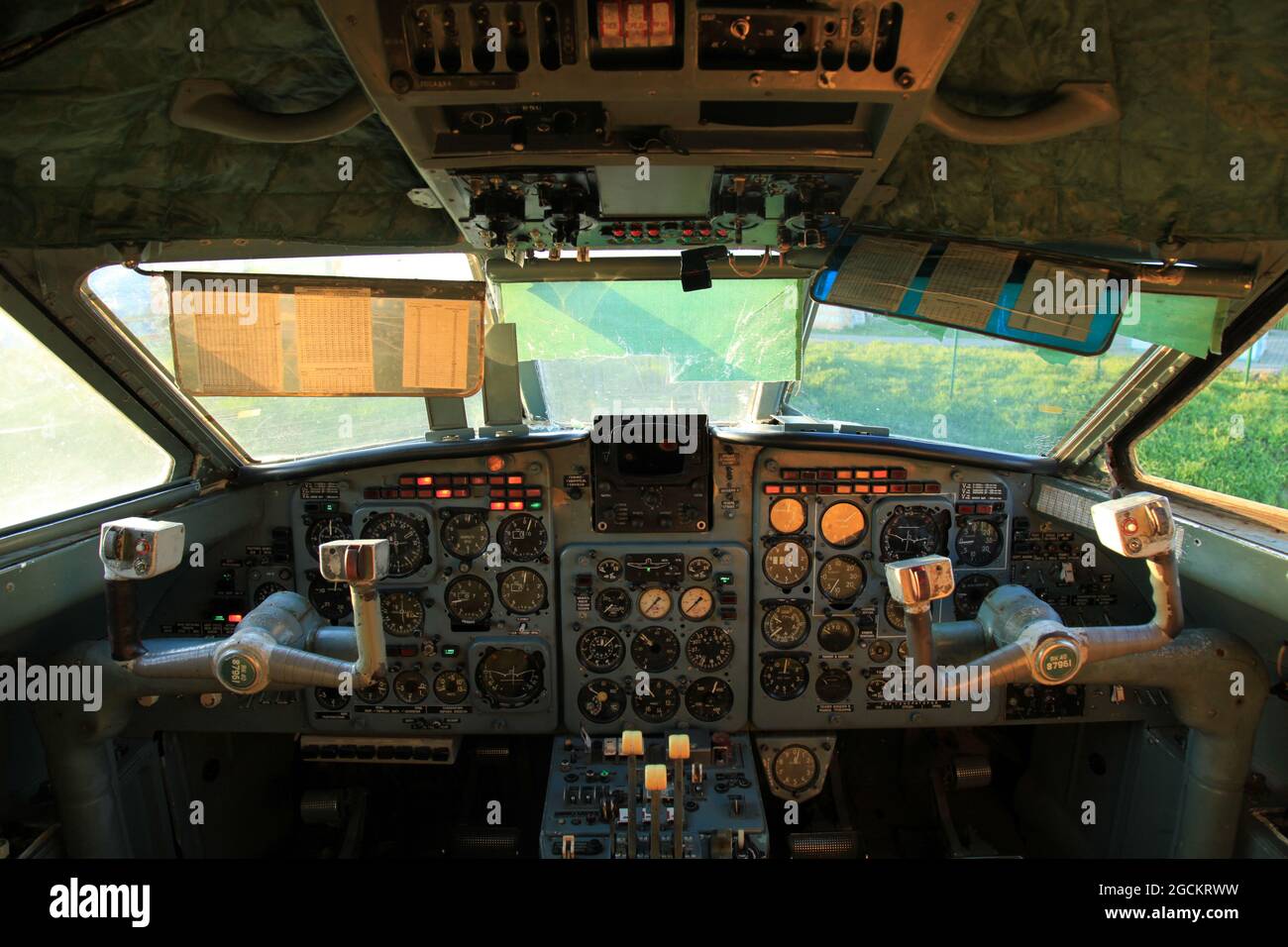 Cockpit operation hi-res stock photography and images - Alamy