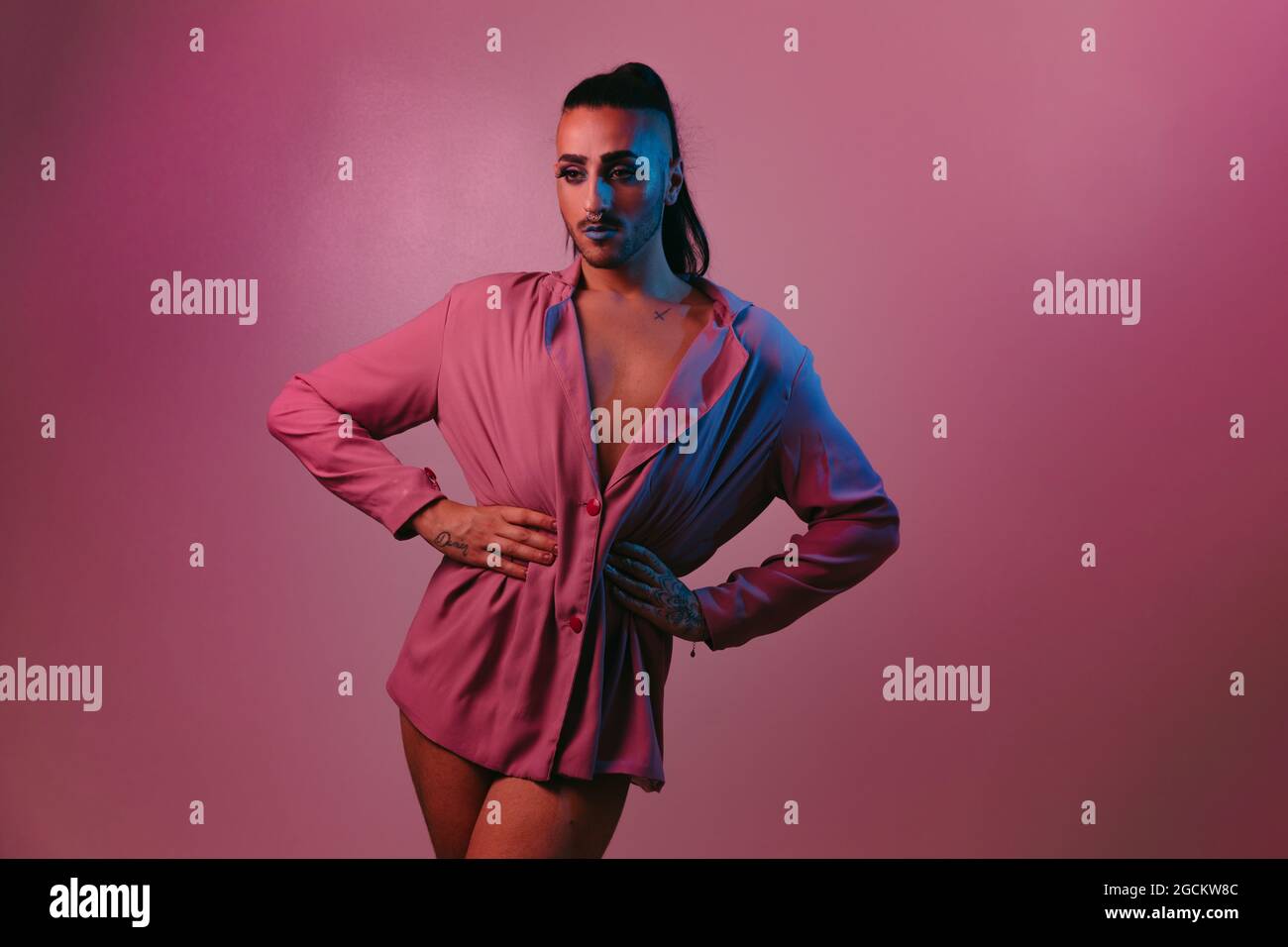 Bearded transvestite hi-res stock photography and images - Alamy