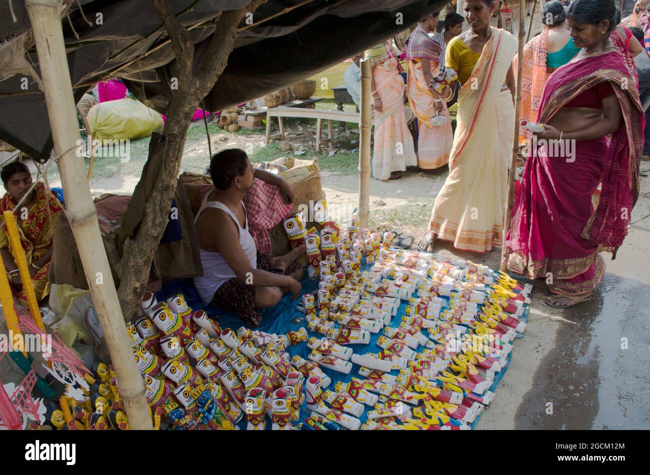 Craftsmen are preparing the cane crafts Stock Photo - Alamy