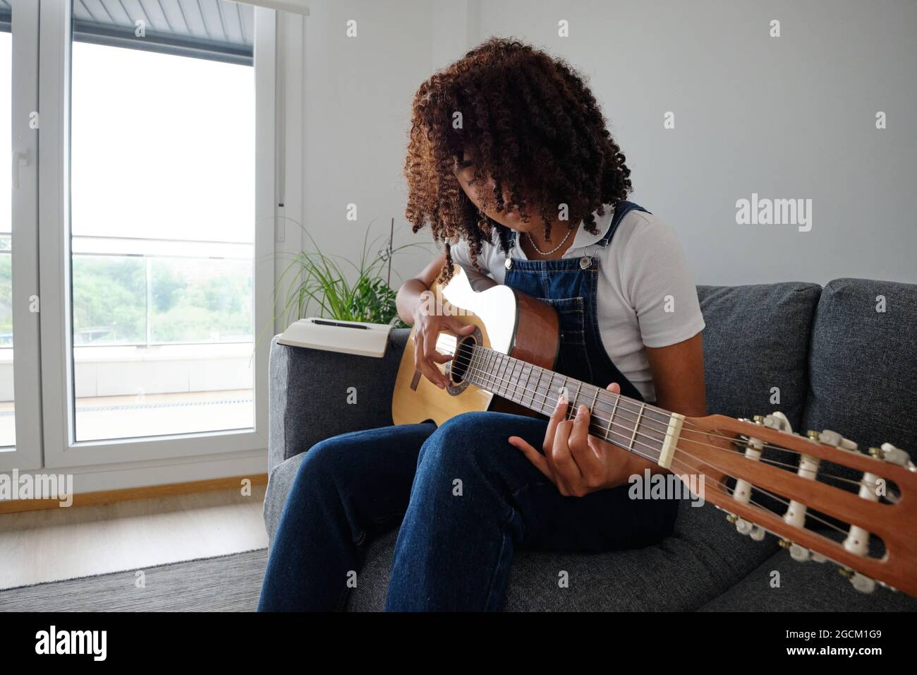 Female fantasy musician hi-res stock photography and images - Alamy