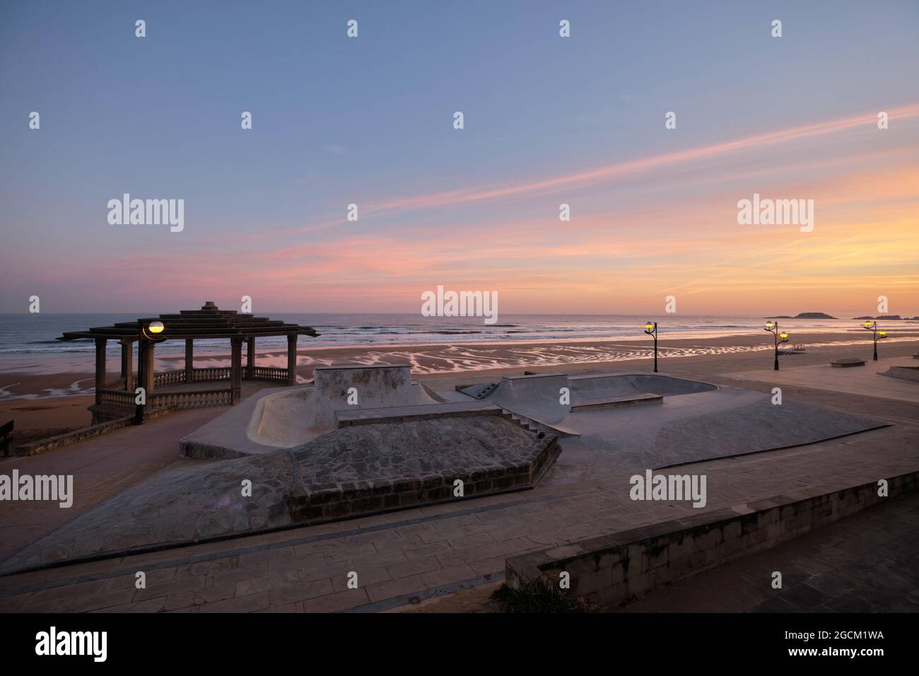 Skate park on the beach hi-res stock photography and images - Alamy
