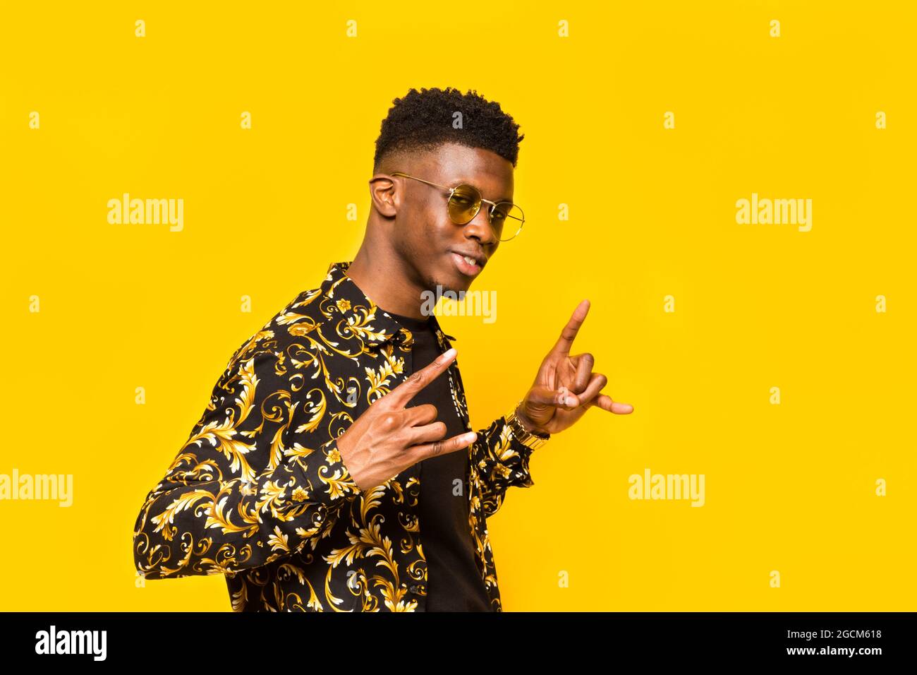 Shaka symbol hi-res stock photography and images - Alamy