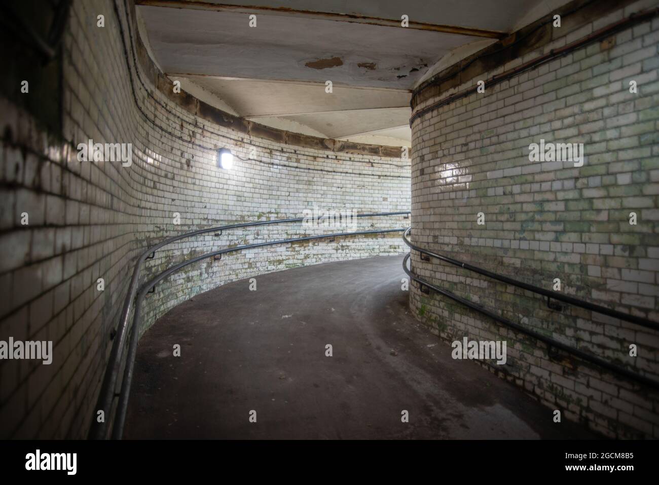 Tiled underpass hi-res stock photography and images - Alamy