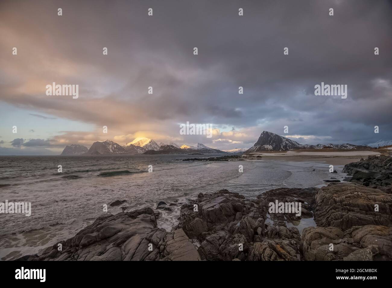 Coastal beach landscape, Stor Sandnes, Flakstad, Lofoten, Nordland ...