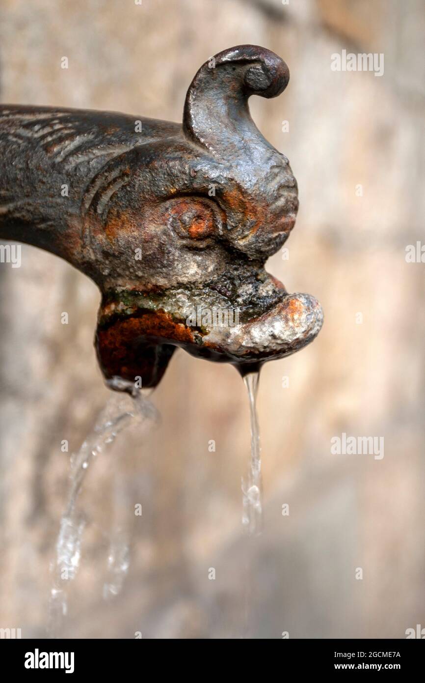 An old water tap in Florence, Italy Stock Photo - Alamy