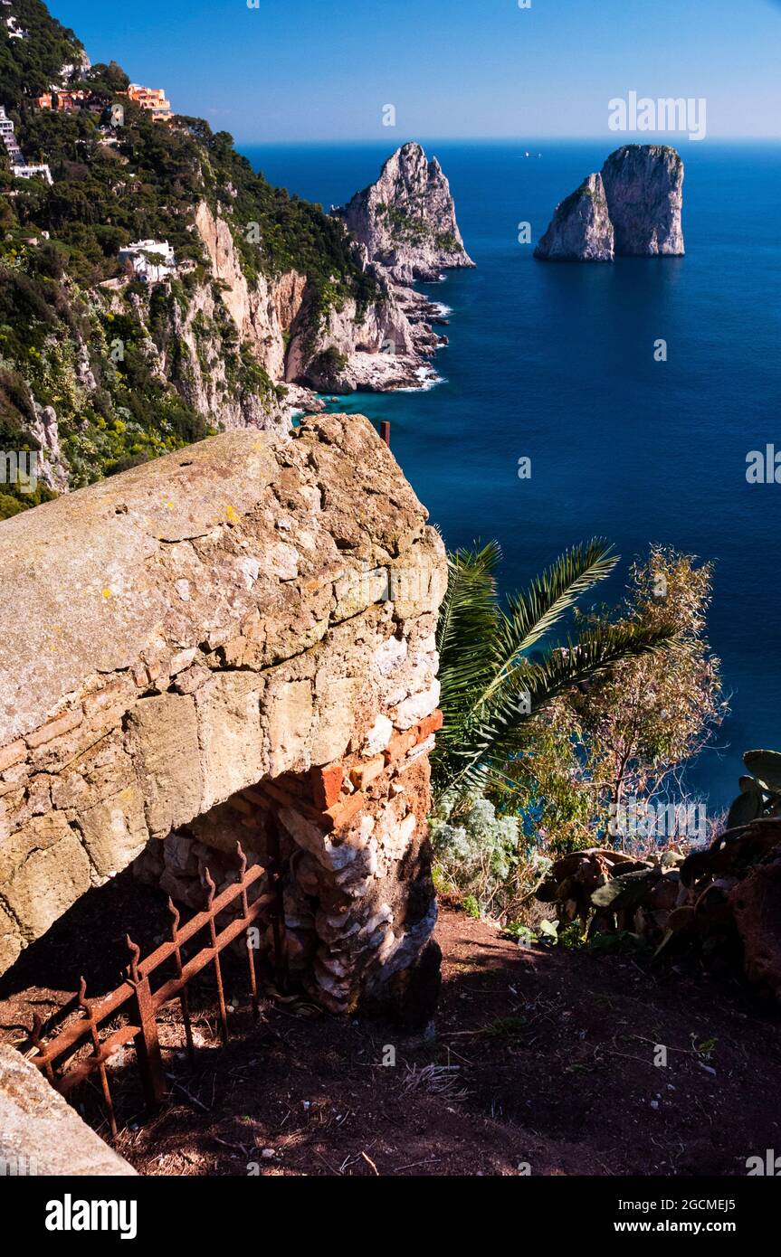 Framed by a lovely outdoor stone fire place, the oceanic rock ...
