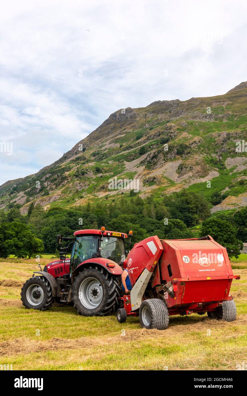 Towing machines hi-res stock photography and images - Alamy
