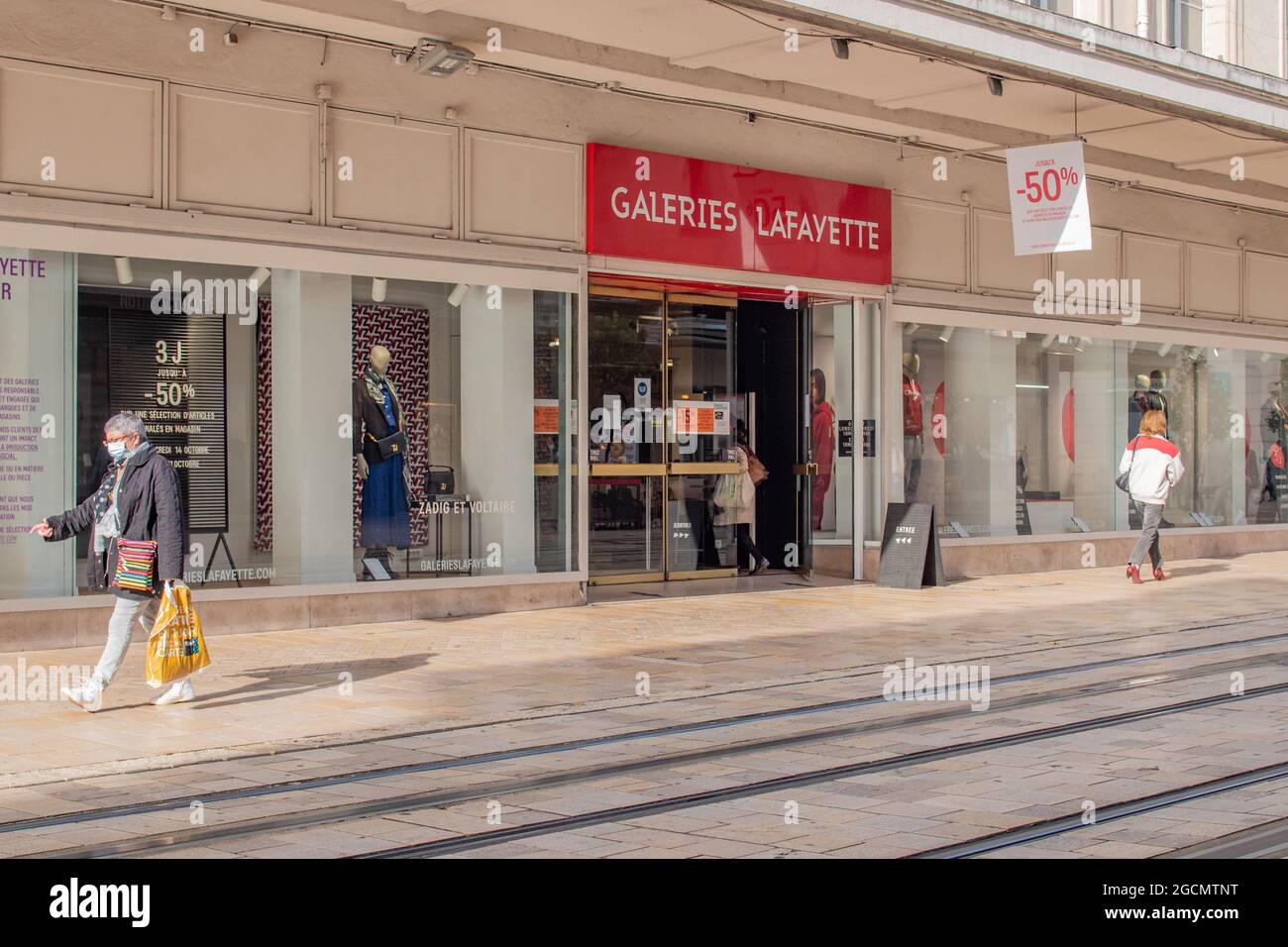 Galeries lafayette logo hi-res stock photography and images - Alamy