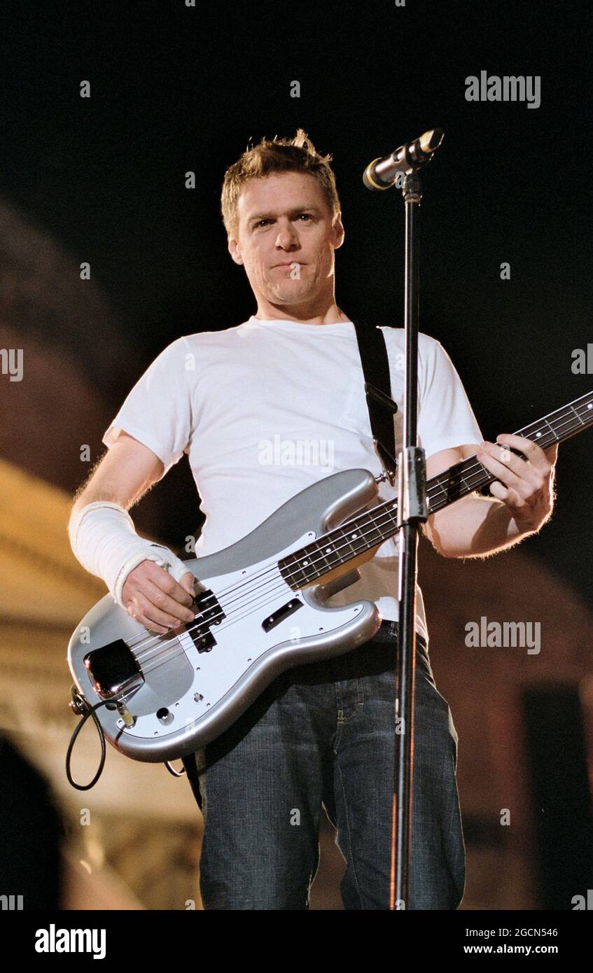 Napoli Italy 2002-05-28 : Bryan Adams live concert at the Festivalbar ...
