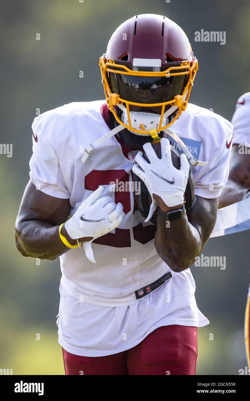 August 9, 2021: Washington Football Team running back Peyton Barber (25 ...
