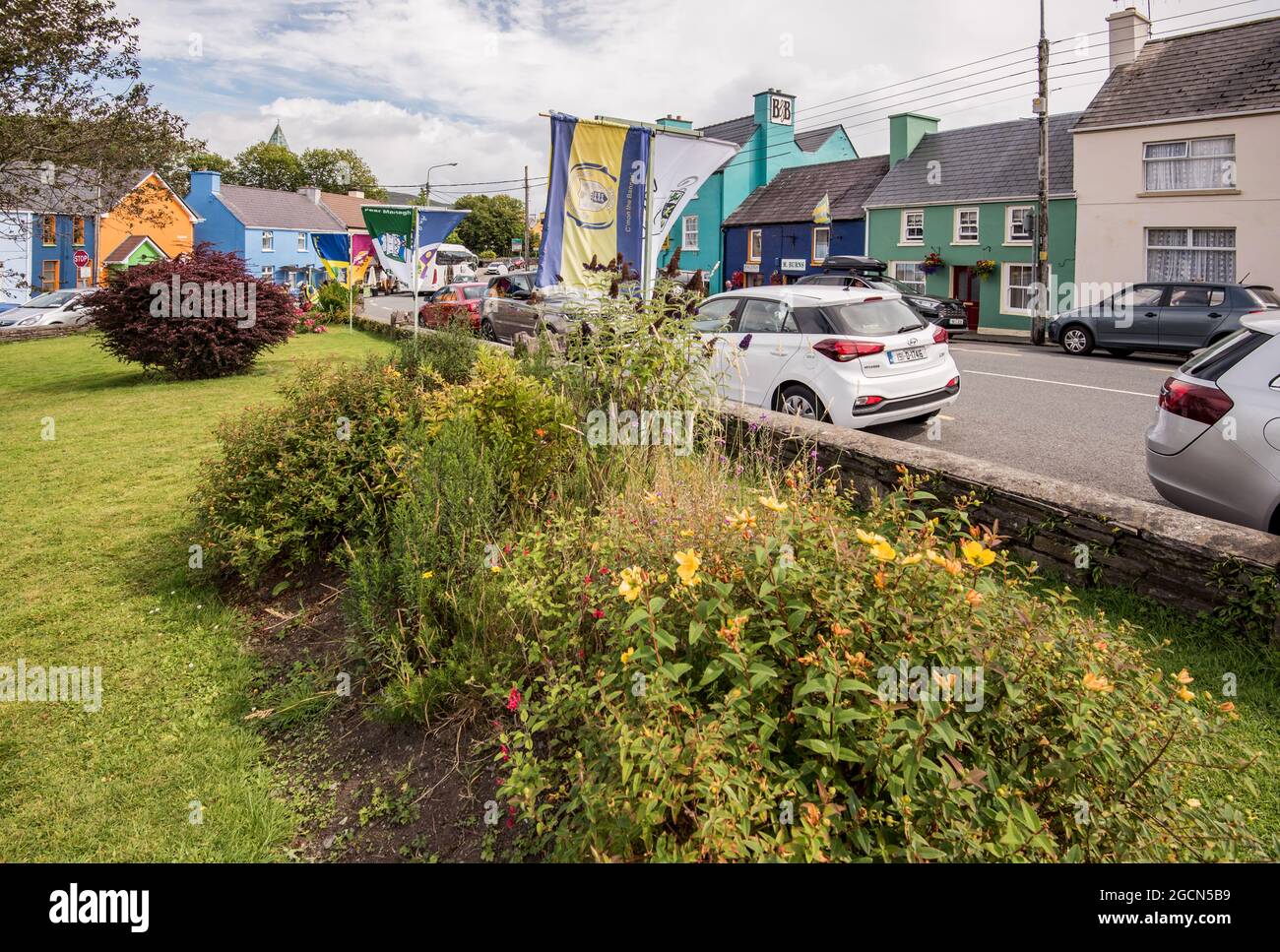 Sneem is the knot in the scenic ring of kerry hi-res stock photography ...