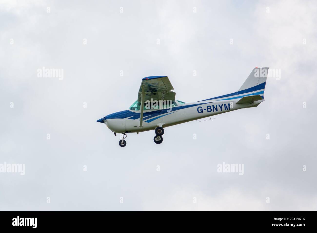 Cessna 172N Skyhawk aircraft, Kestrel Syndicate, AAC Middle Wallop ...
