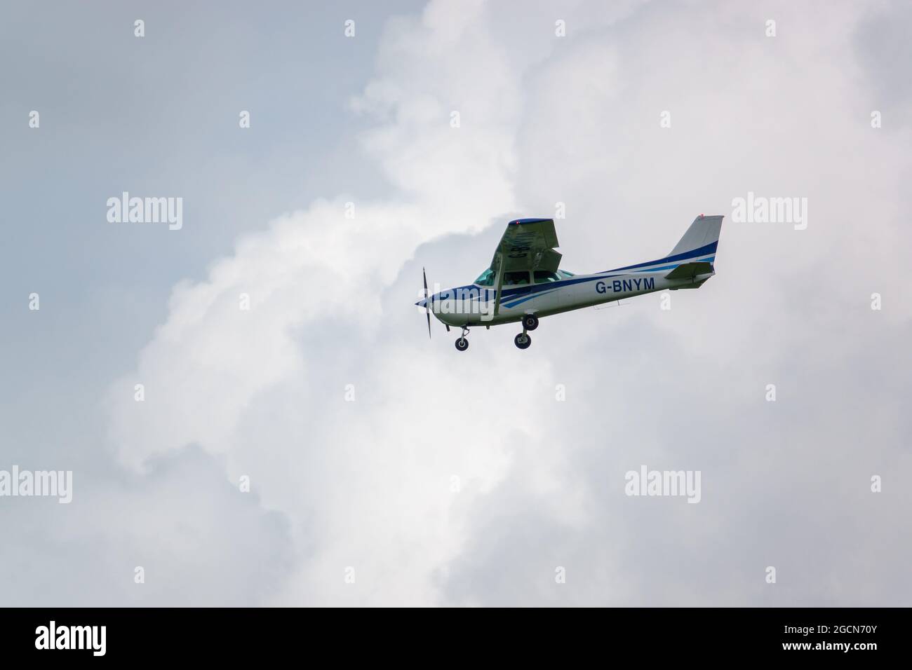 Cessna 172N Skyhawk aircraft, Kestrel Syndicate, AAC Middle Wallop ...