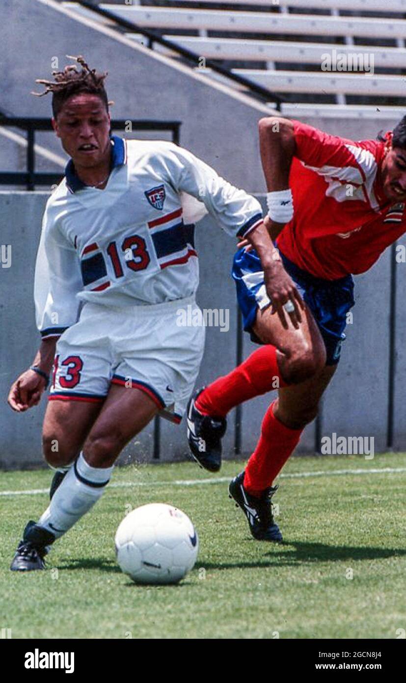 Cobi Jones in action for the USA national soccer team against Costa ...