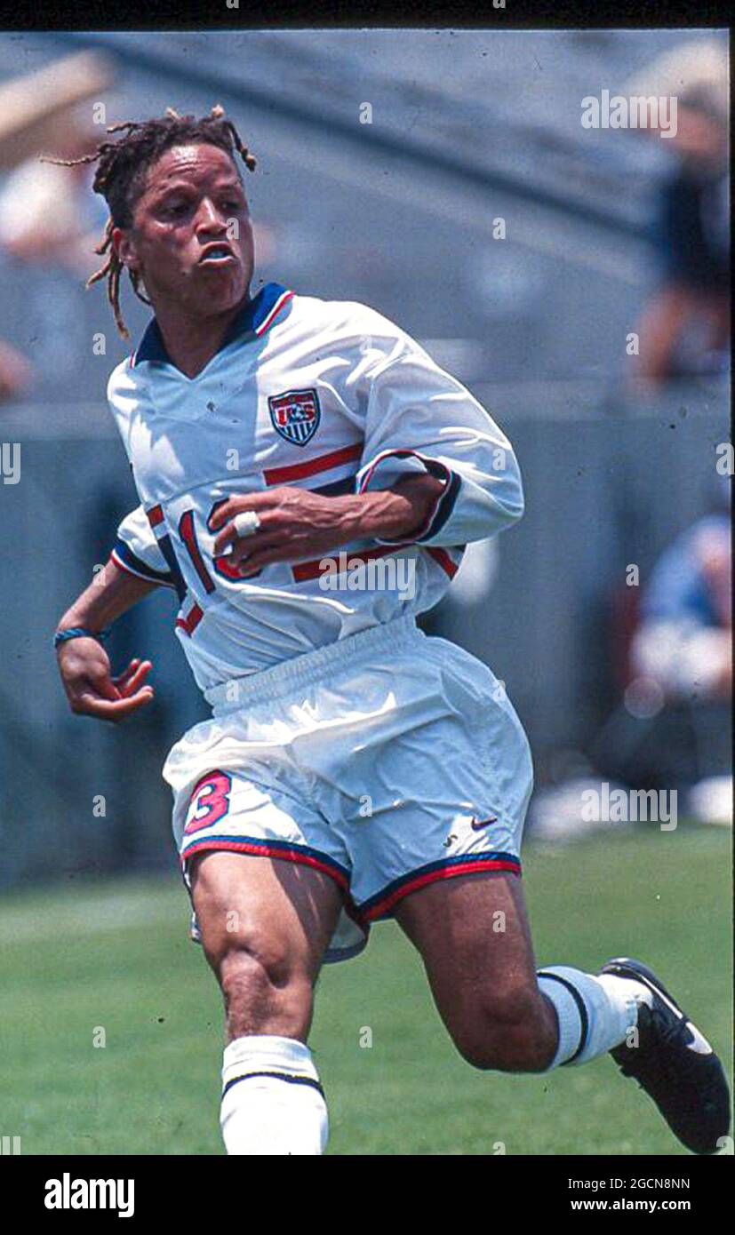 Cobi Jones in action for the USA national soccer team against Costa ...