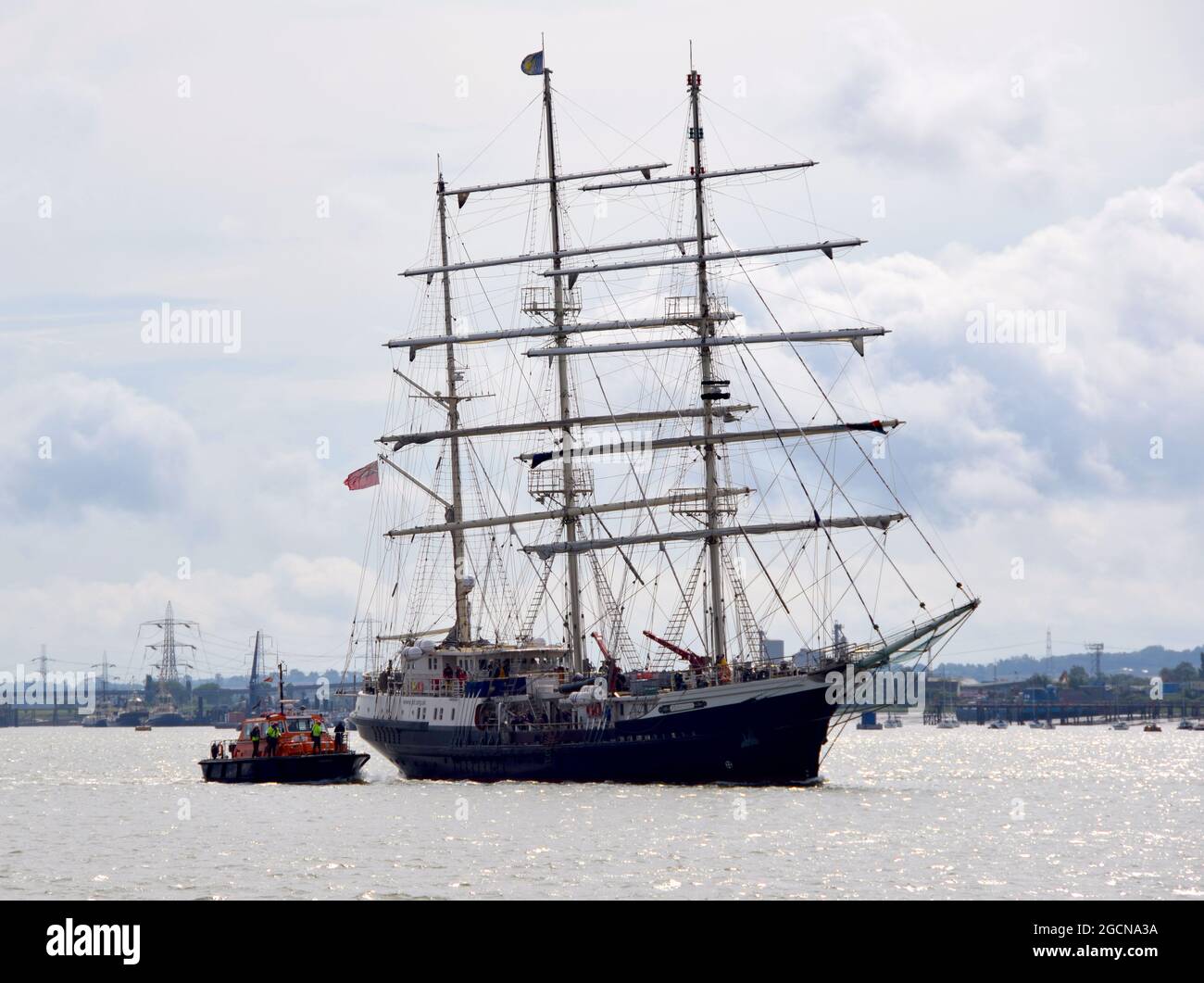 SV Tenacious is a sail training vessel that offers crew experiences to ...