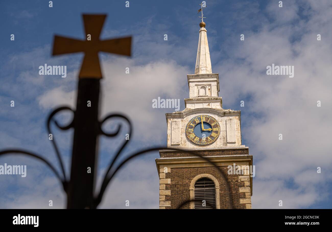 The tower of St Georges church gravesend Stock Photo - Alamy