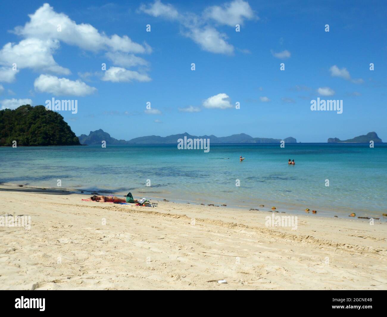 Stunning beach scenery from the island Palawan on the Philippines 18.12 ...