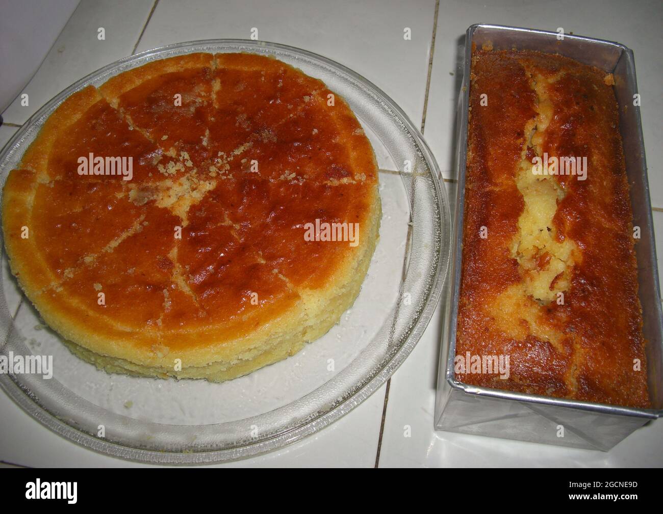 Delicious fresh cake for dessert is ready to get eaten Stock Photo - Alamy