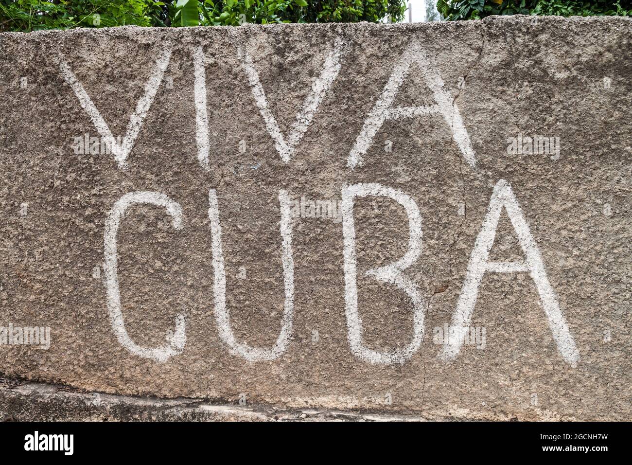 Viva Cuba written on a wall in Gibara village, Cuba Stock Photo - Alamy