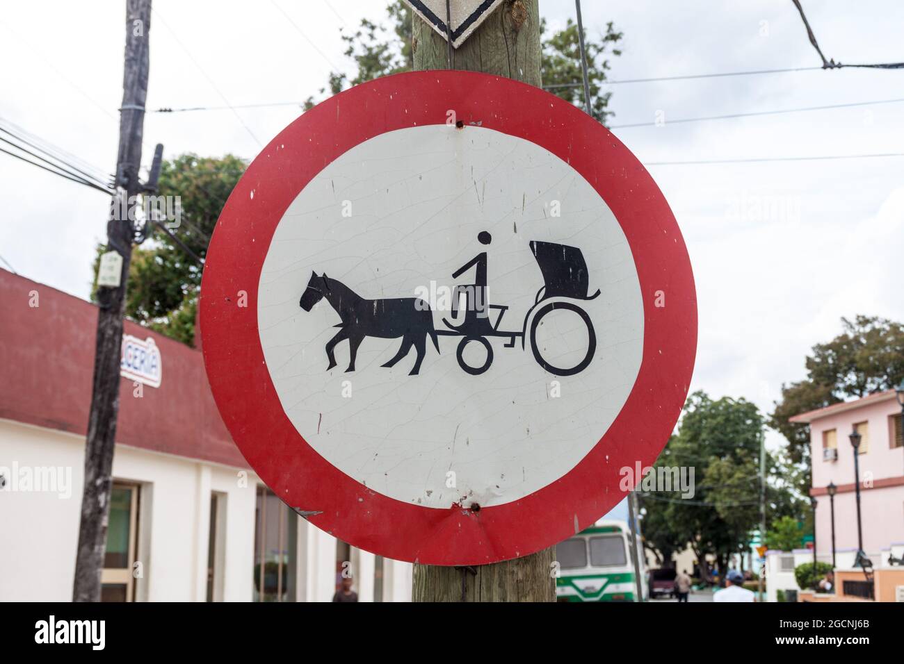 Cuban traffic sign hi-res stock photography and images - Alamy