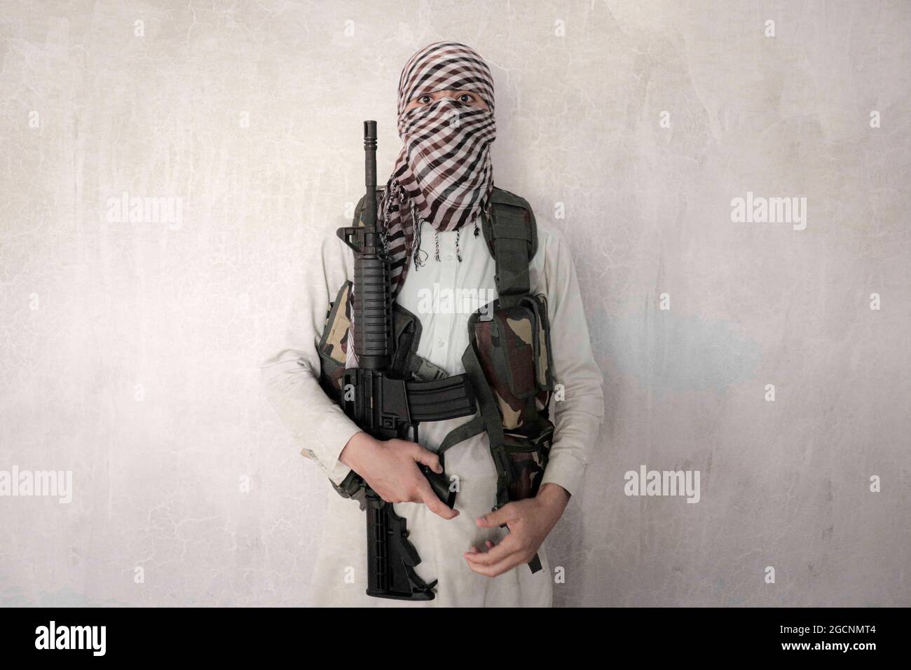 Taliban soldier hi-res stock photography and images - Alamy