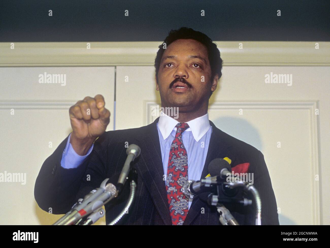 Reverend jesse jackson 1988 hi-res stock photography and images - Alamy