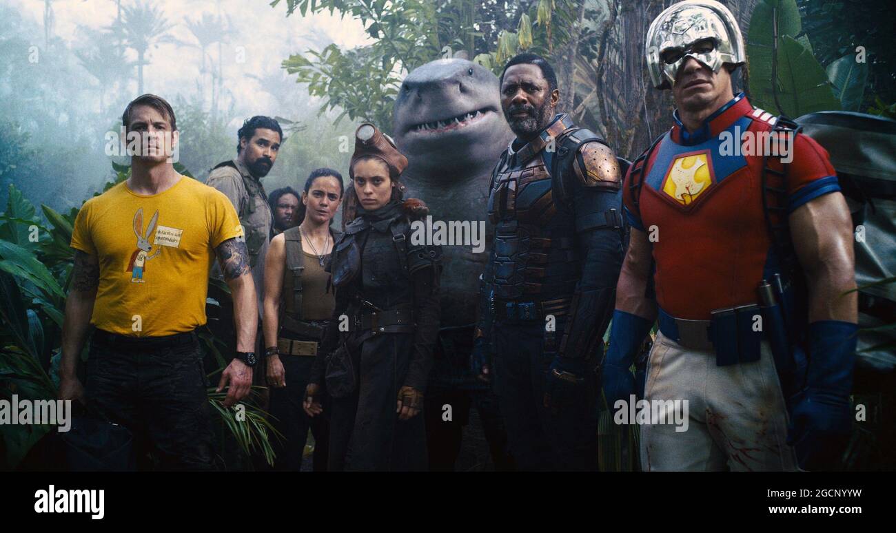 THE SUICIDE SQUAD, foreground from left: Joel Kinnaman as Rick Flag ...