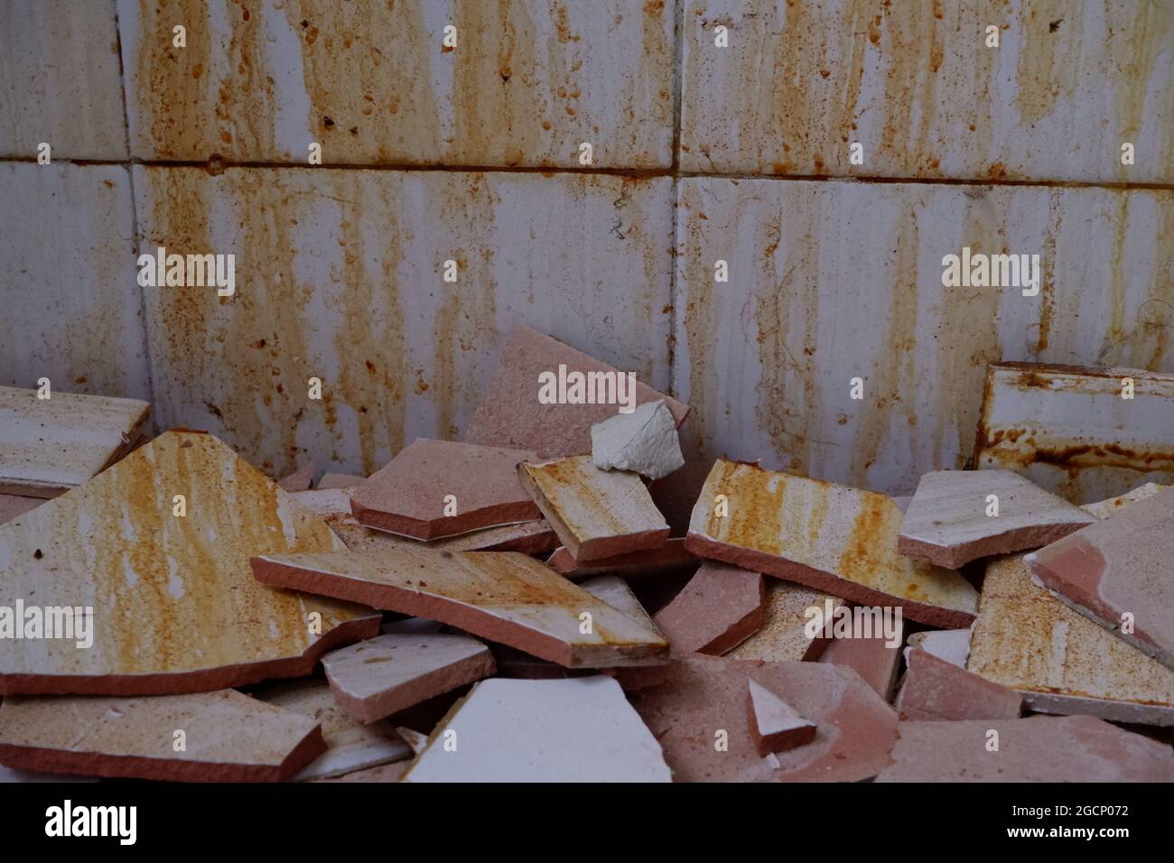 Broken kitchen flat hi-res stock photography and images - Alamy