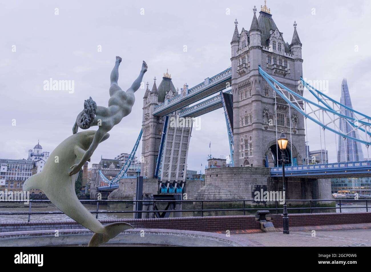127 year old bridge hi-res stock photography and images - Alamy