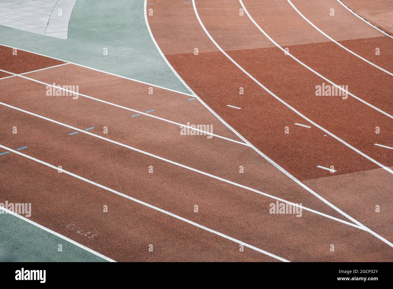 Road for running a marathon Stock Photo - Alamy
