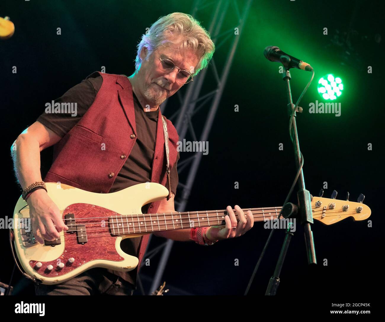 Tom davey hi-res stock photography and images - Alamy